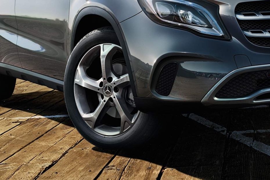 Mercedes Benz GLA-Class 2020 Price in Malaysia, September Promotions ...