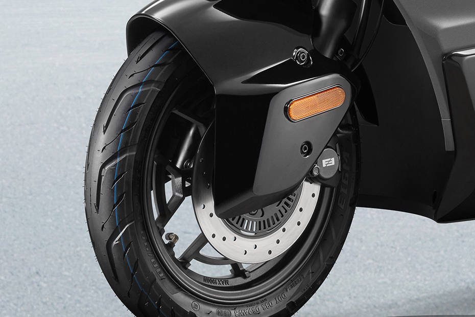 ZEEHO AE4 2025 Images & Wallpapers - AE4 2025 Color Photos