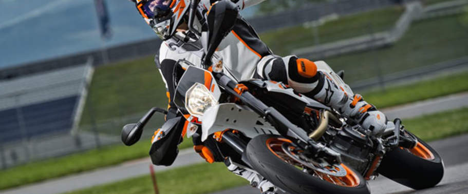 KTM 690 SMC R, Malaysia Price, Specs & August Promos