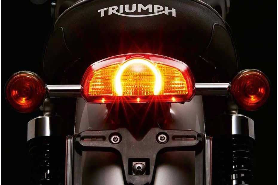 Triumph Bonneville T120 2021, Harga Malaysia, Specs & Mei Promosi