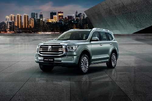 GAC Aion ES vs GWM Tank 500 Comparison | Zigwheels