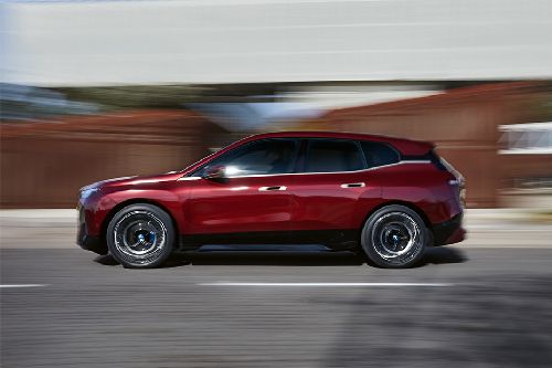 BMW iX vs BMW iX3: Spec-to-spec comparison | Zigwheels