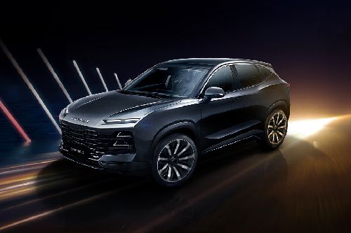 Jetour Dashing vs Nissan NV200 Comparison | Zigwheels