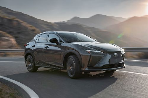 Lexus RZ vs Porsche Macan Electric Comparison | Zigwheels