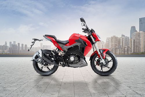 Benelli 150S, Malaysia Price, Specs & April Promos
