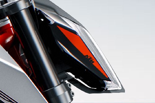 2024 KTM 390 Duke debuts with bigger engine, new styling, and more tech