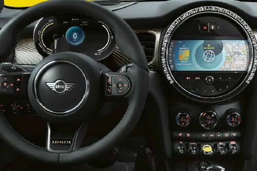 Here’s your first glimpse at 2024 Mini Cooper EV’s retro-futuristic cabin